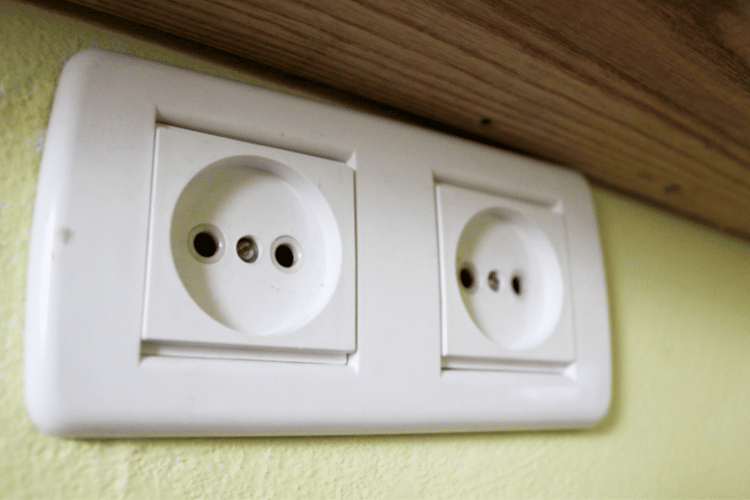 Dubbel stopcontact aansluiten - OfferteAdviseur